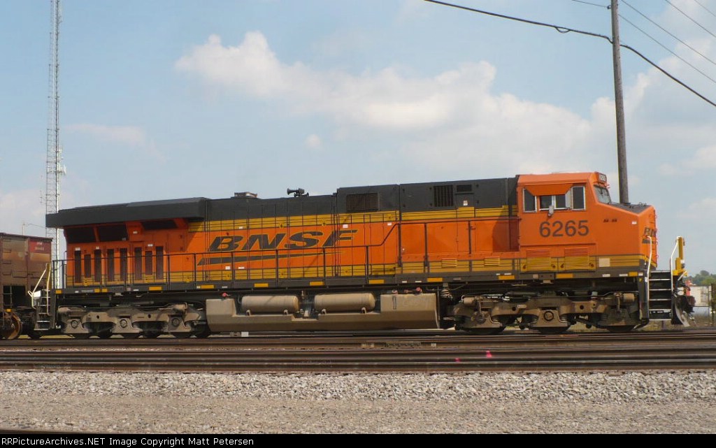 BNSF 6265